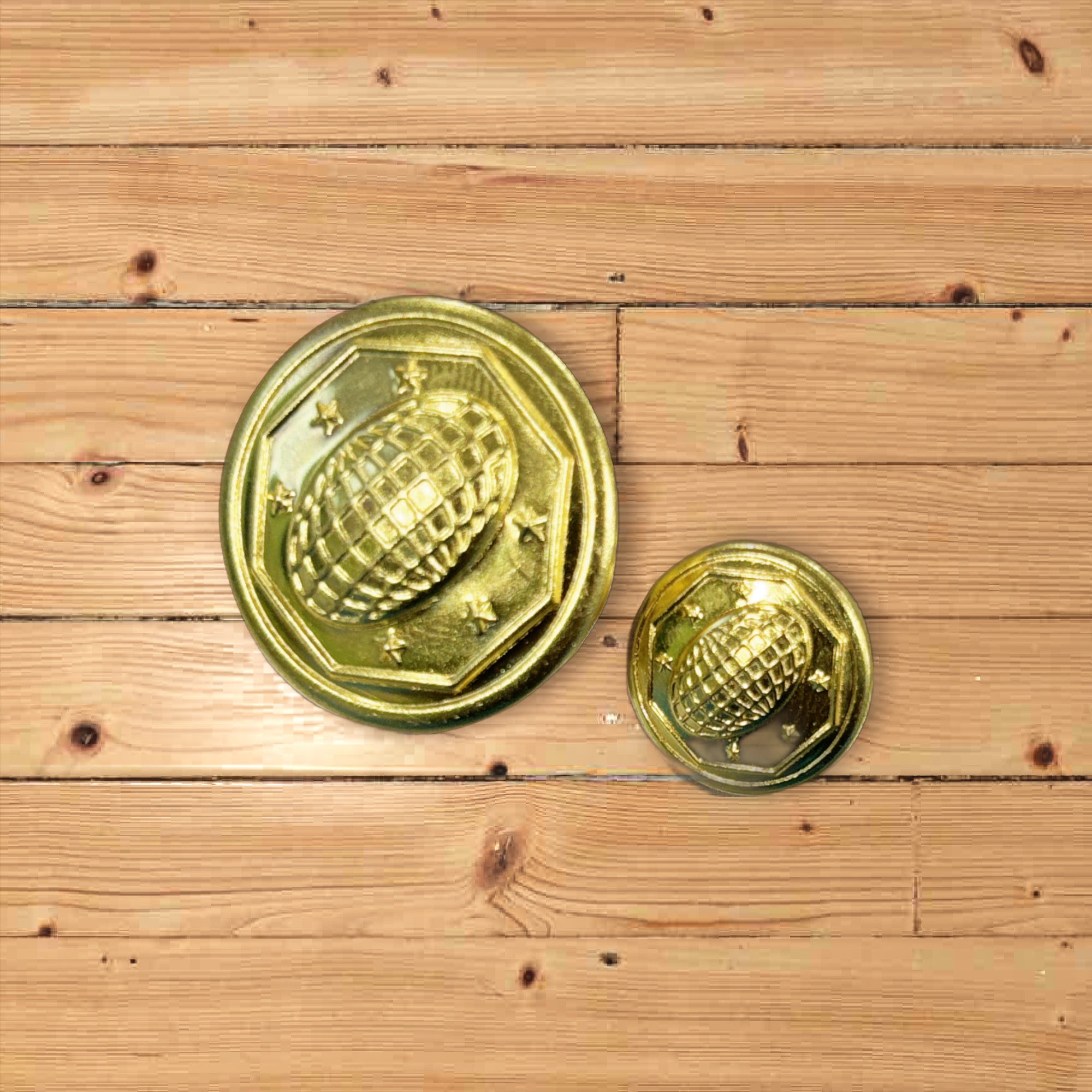 Master Guide Uniform Buttons - Ladies Set